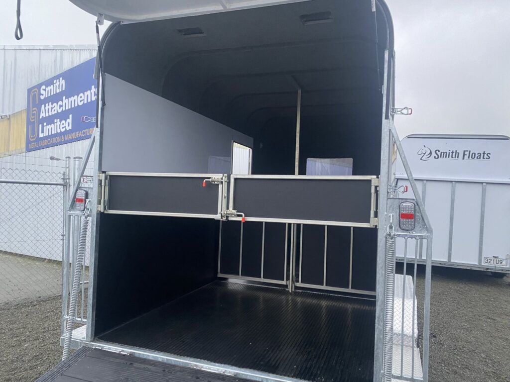 Straight Load XW - With Basic Wooden Cabinet and Rug Rack - Smith ...